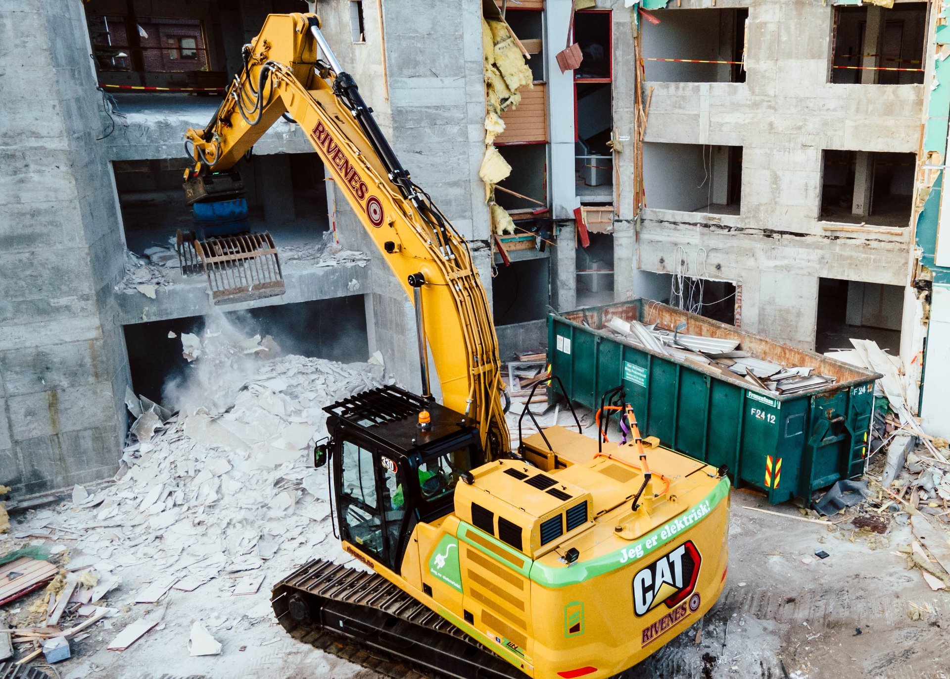 Cat 330 Z-line - Første 35-tonner elektrisk graver solgt i Norge :: Neste