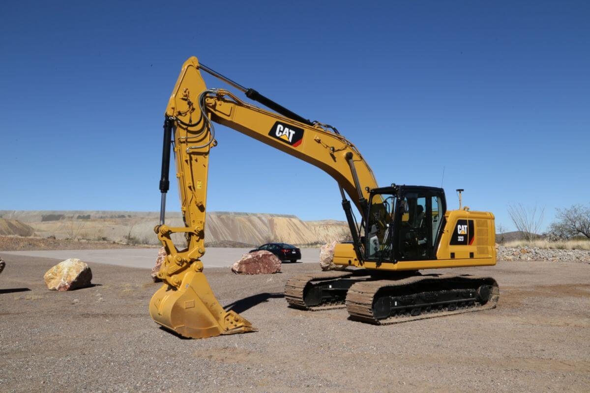 Cat 323