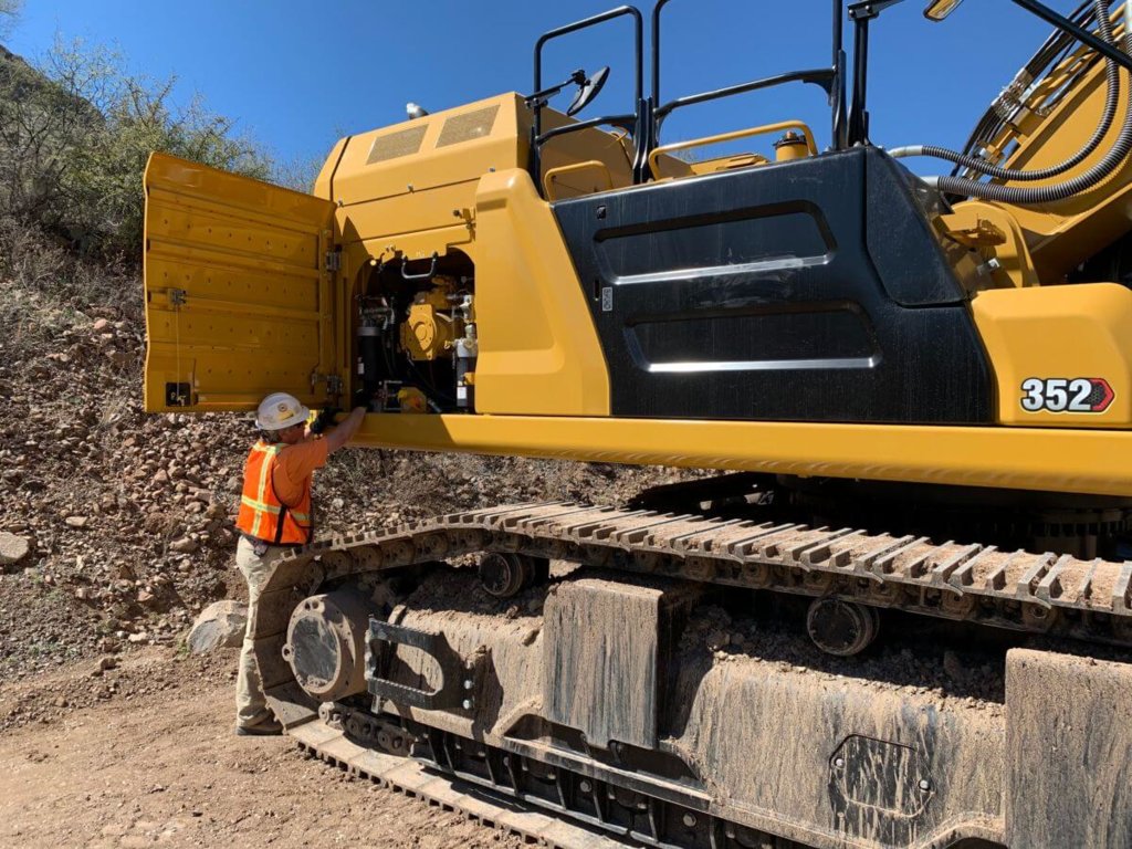 Cat 352 UHD